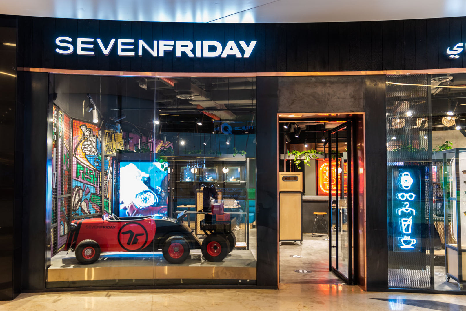 7F SPACE KUWAIT – SEVENFRIDAY INDIA